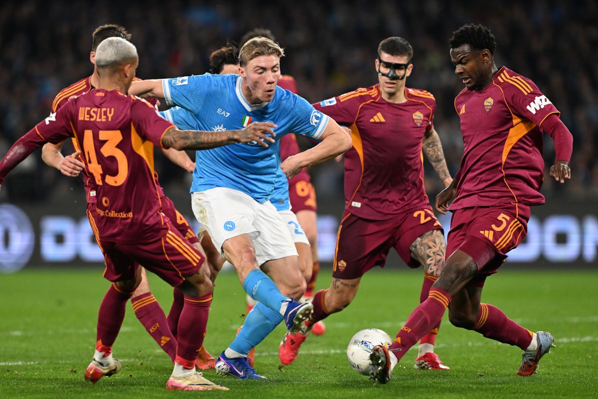 Hasil Napoli vs Roma 2-2: Brace Malen Dibalas Spinazzola dan Alisson Santos